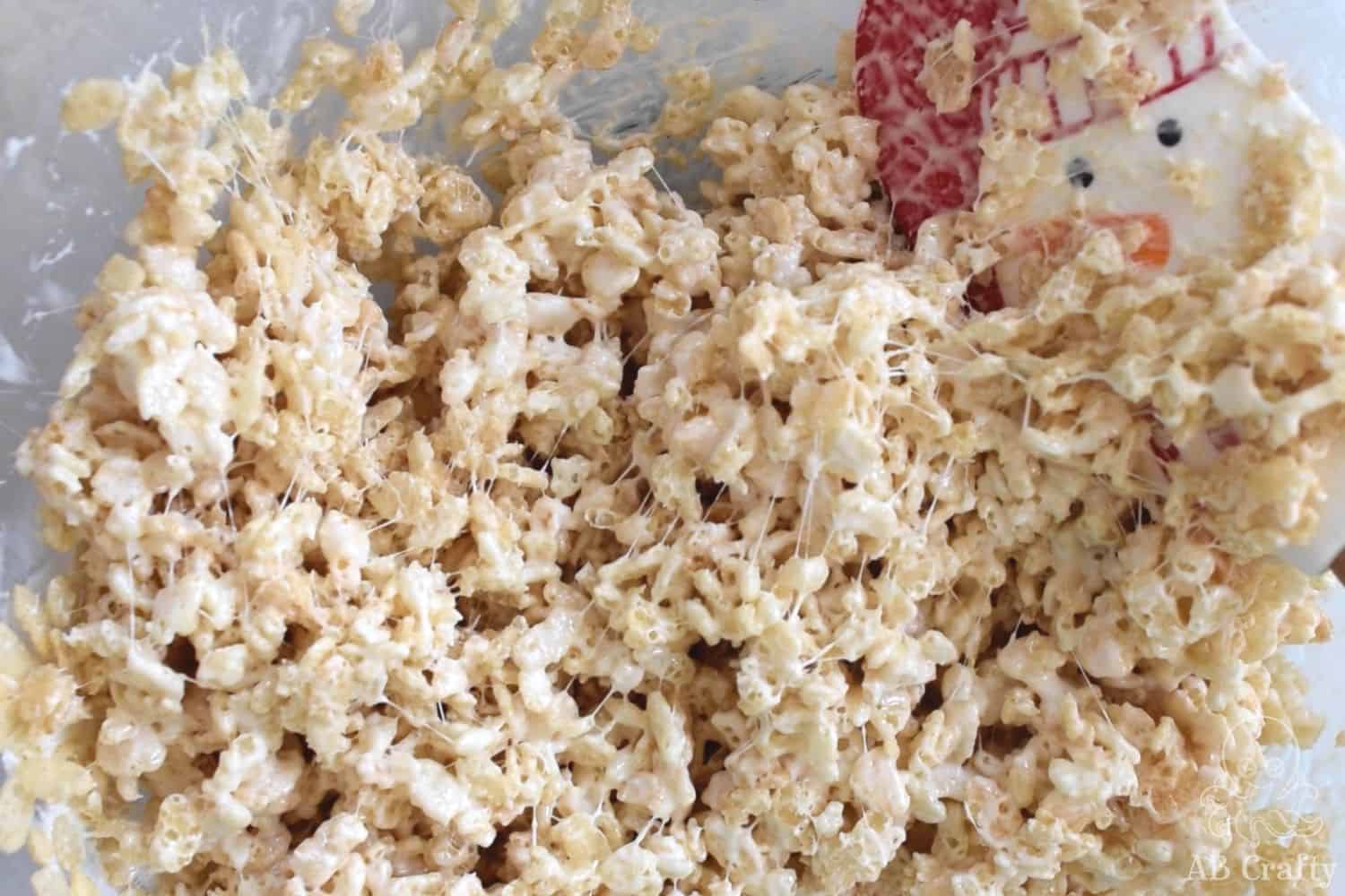 Pokemon Rice Krispie Treats - Make an Edible Pokeball - AB Crafty