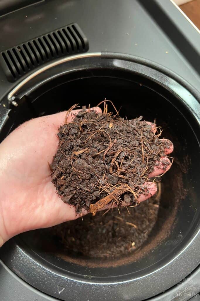 Electric Composters - Benefits and How to Use Them - AB Crafty